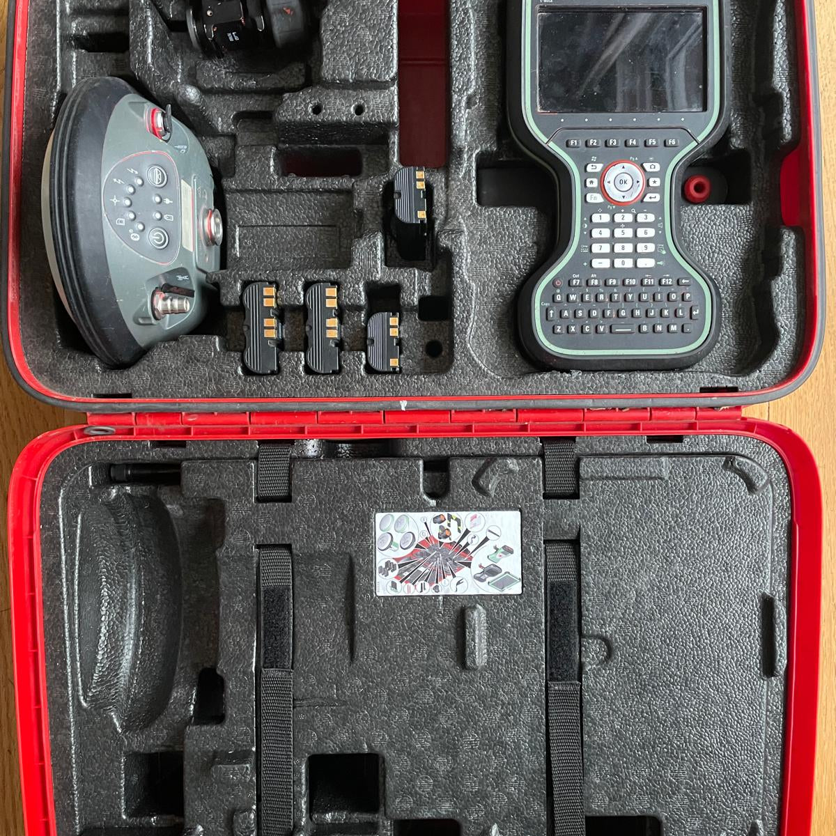 Leica GS16 GPS Set – Performance GNSS Kit with CS20 Rover – LATNET